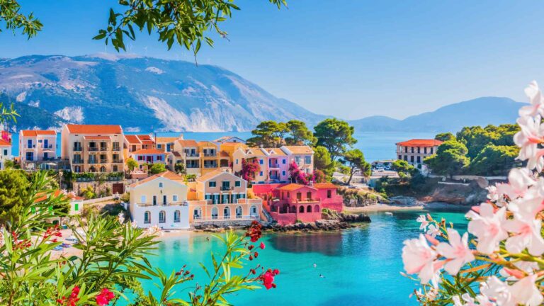 145 Fun Facts About Greece That Will Amaze